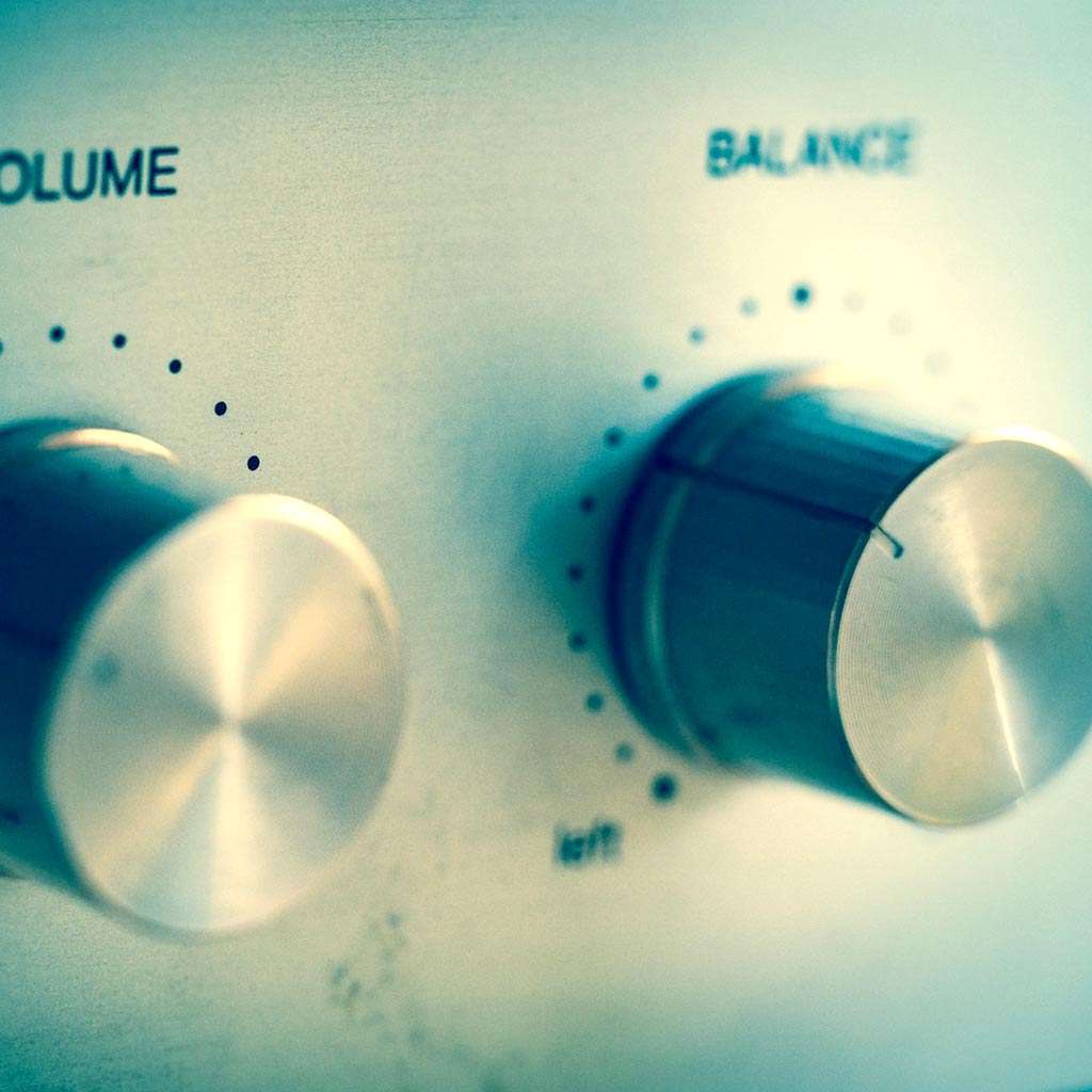 What is panning? | Electronica